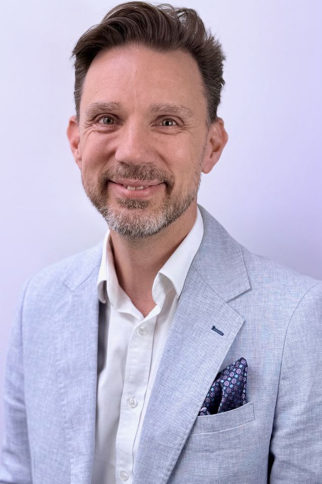 Neo Aplin - Hire Keynote and Guest Speaker - ICMI